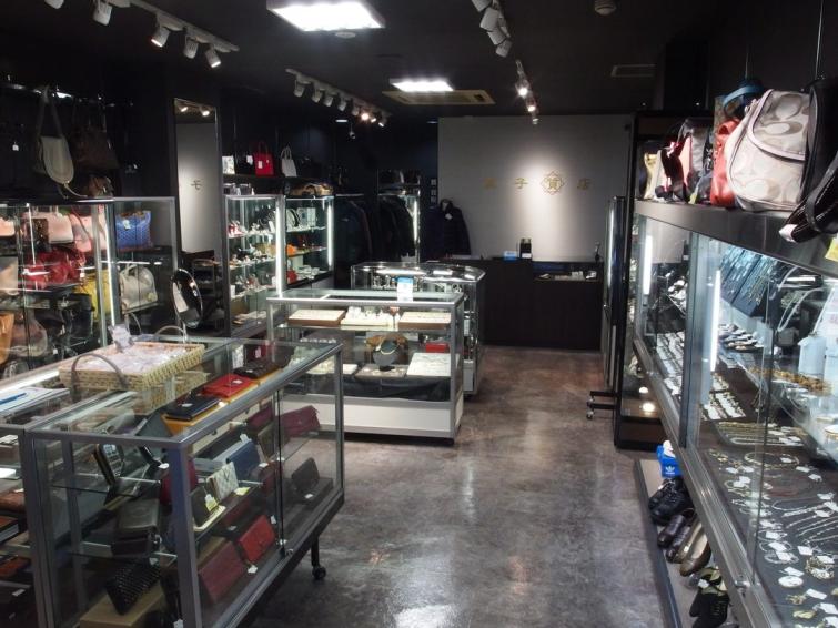 PAWN SHOP MAKO | Inbound Cooperation Shops | VISIT FUKUOKA -Fukuoka Prefecture Official Travel Guide