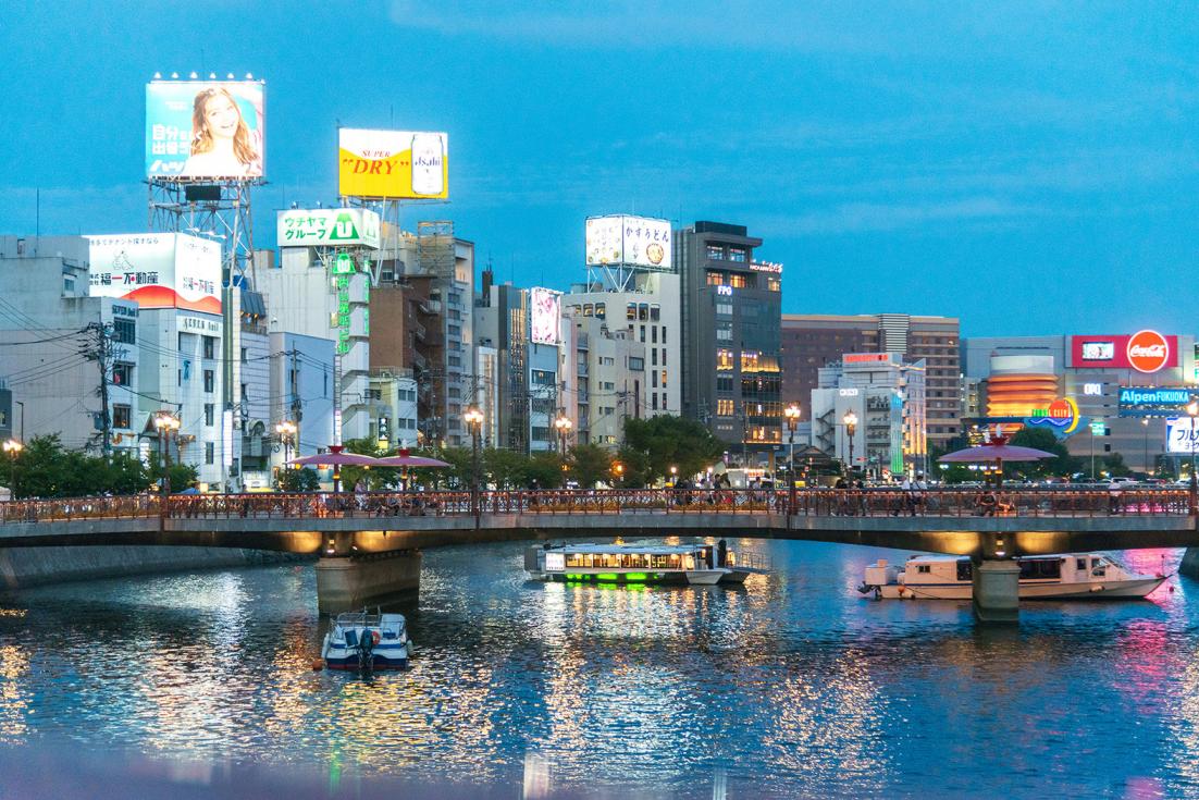 ACROS Fukuoka | See & Do | VISIT FUKUOKA -Fukuoka Prefecture Official ...